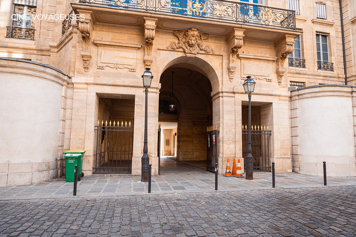 5 lieux de tournage d’Emily in Paris à Paris - Ciné Voyageuses