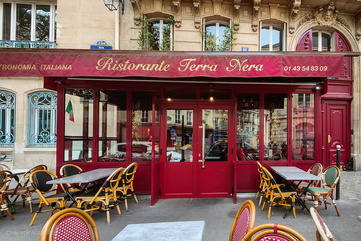 Découvrez Paris à travers la Saison 1 d’Emily in Paris - Ciné Voyageuses